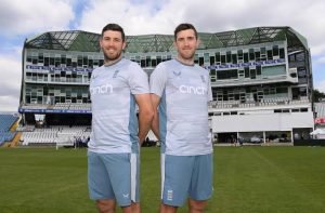 Jamie Overton Family- Father, Mother, Twin Brother